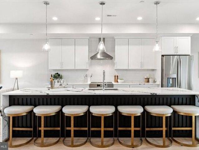 condo with 3 bedroom, Washington DC ES103501165