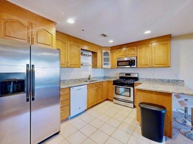 condo with 3 bedroom, Watertown MA DLS103037479