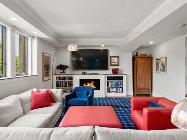 condo with 3 bedroom, Watertown MA DS103965754