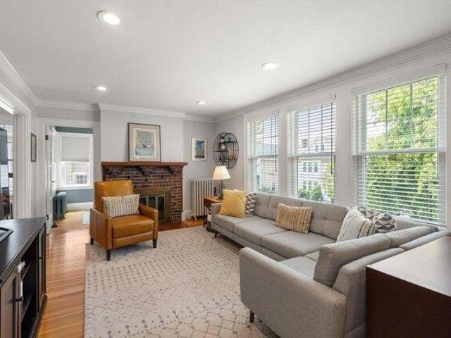 condo with 3 bedroom, Watertown MA DS104375855