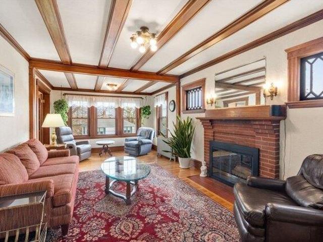 condo with 3 bedroom, Watertown MA ES103434980