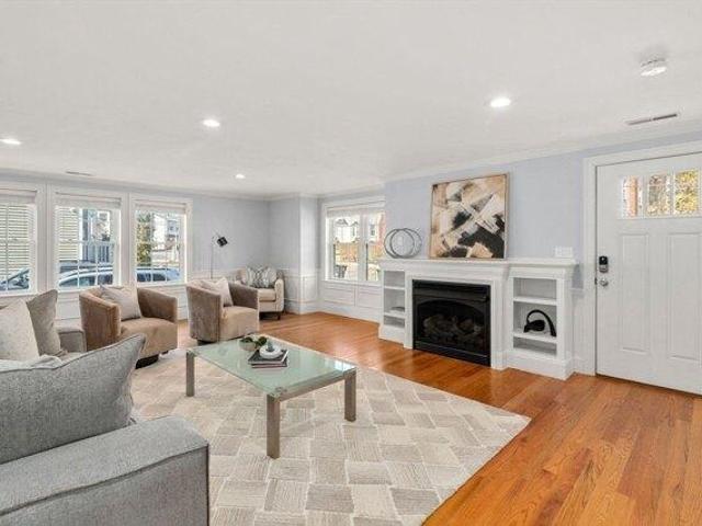condo with 3 bedroom, Watertown MA ES103442959
