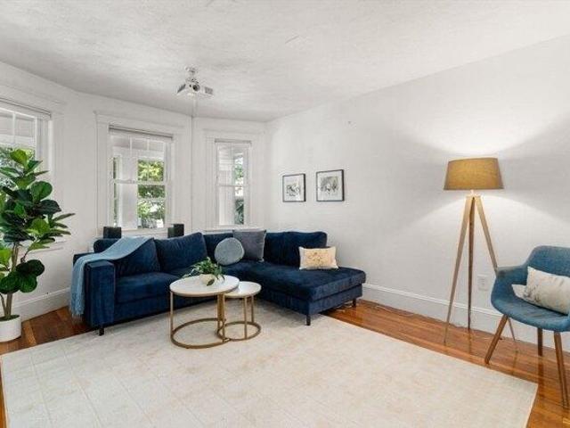 condo with 3 bedroom, Watertown MA ES105126370