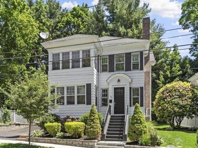 condo with 3 bedroom, Watertown MA ES105159528