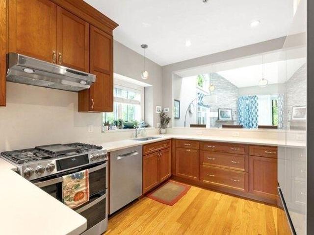 condo with 3 bedroom, Wayland MA DS103251365