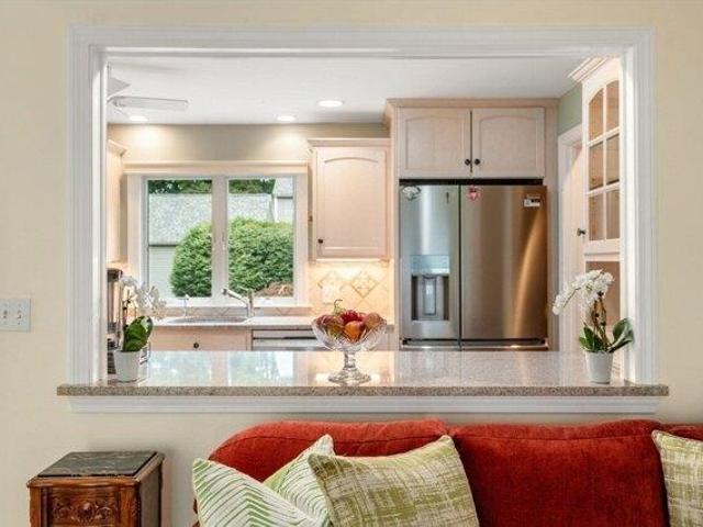 condo with 3 bedroom, Wayland MA ES105106014