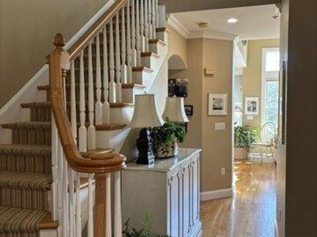 condo with 3 bedroom, Wayland MA ES103223499