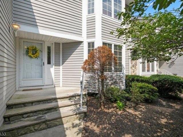 condo with 3 bedroom, Wayne NJ ES104833587