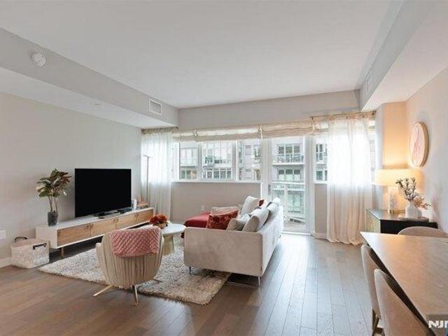 condo with 3 bedroom, Weehawken NJ ES103163192