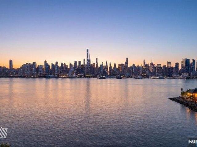 condo with 3 bedroom, Weehawken NJ ES104236554