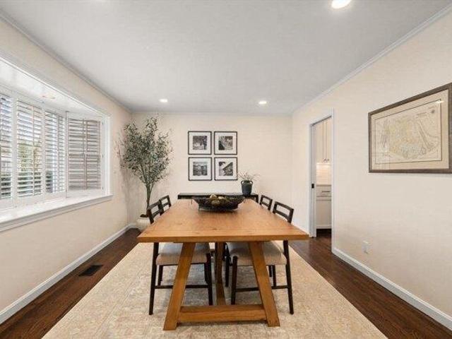 condo with 3 bedroom, Wellesley MA ES103017353