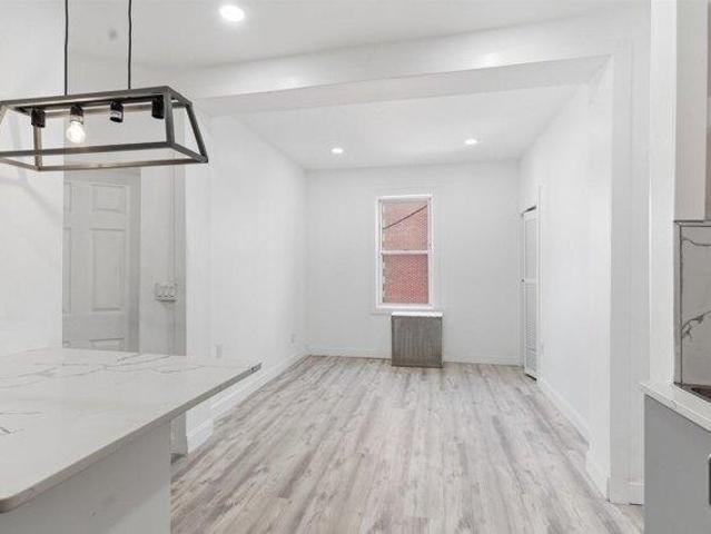 condo with 3 bedroom, West New York NJ DLS102799069