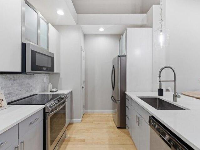 condo with 3 bedroom, West New York NJ DS104234877