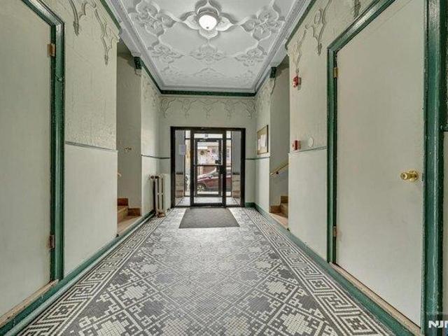 condo with 3 bedroom, West New York NJ ES104605013
