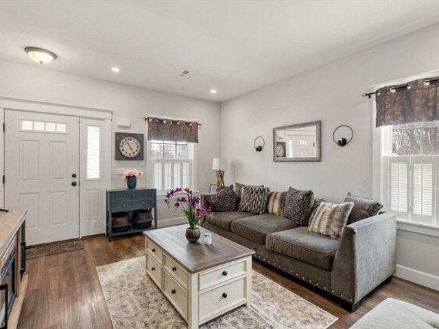 condo with 3 bedroom, West Boylston MA DLS102477398