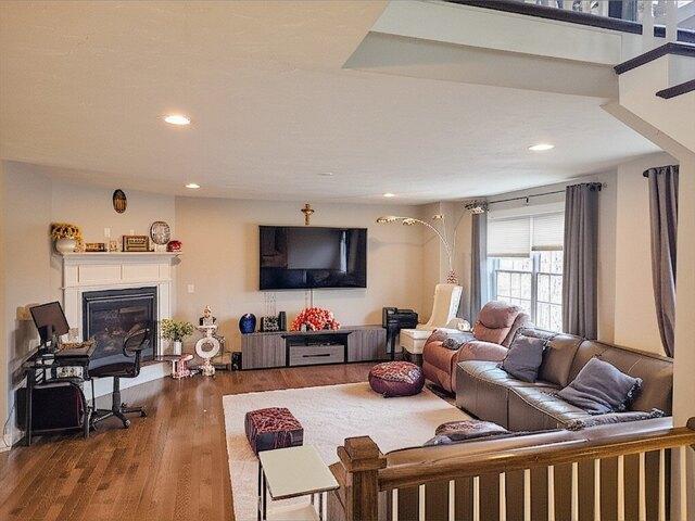 condo with 3 bedroom, West Boylston MA ES103887657