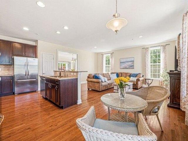 condo with 3 bedroom, Westborough MA ES104441651