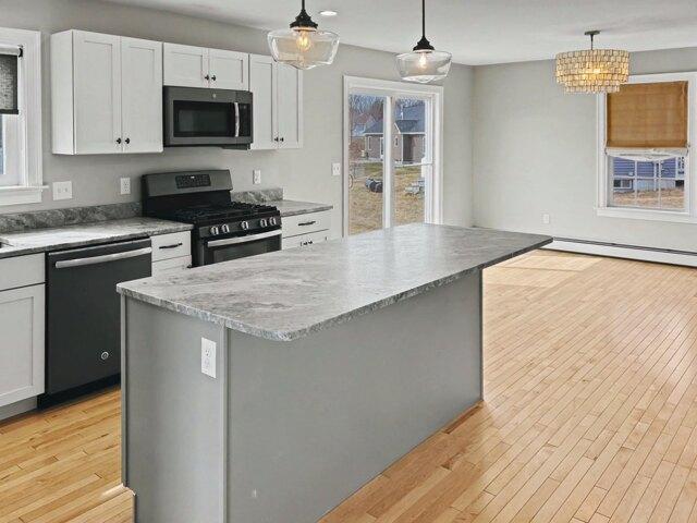 condo with 3 bedroom, Westbrook ME DS102000078