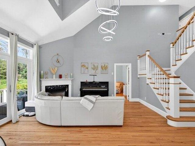 condo with 3 bedroom, Weston MA DS103969282