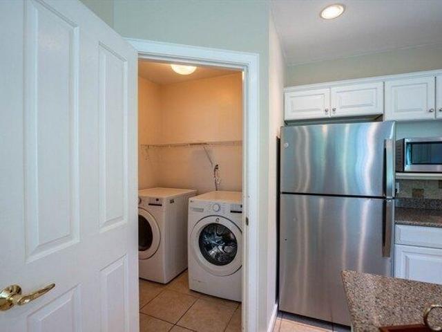 condo with 3 bedroom, Weston MA ES105114111
