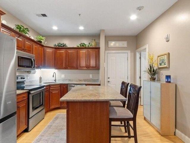 condo with 3 bedroom, Weymouth MA ES102961672