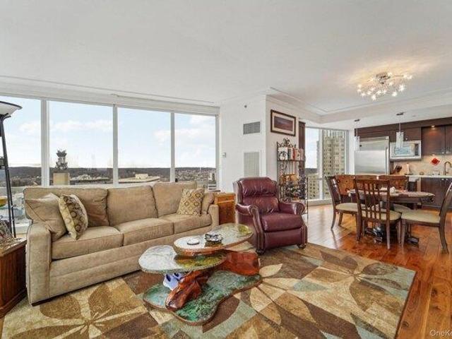 condo with 3 bedroom, White Plains NY DS102282554