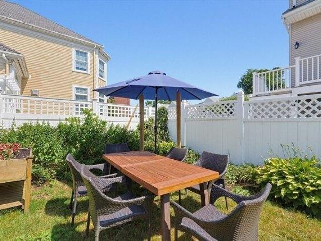 condo with 3 bedroom, Winthrop MA ES104850935