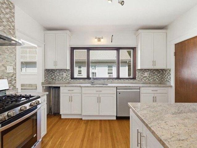 condo with 3 bedroom, Winthrop MA ES105159830