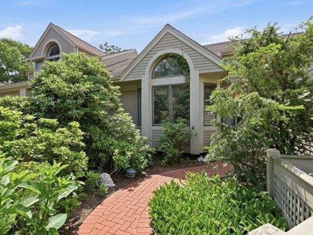 condo with 3 bedroom, Winchester MA DS104262440