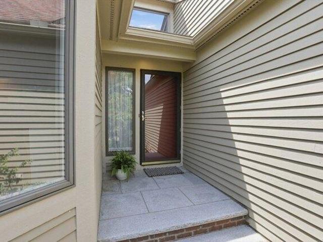 condo with 3 bedroom, Winchester MA ES104477512