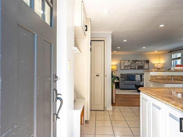 condo with 3 bedroom, Winchester MA ES105041159