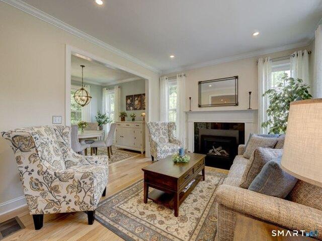 condo with 3 bedroom, Windsor CT DS104114546