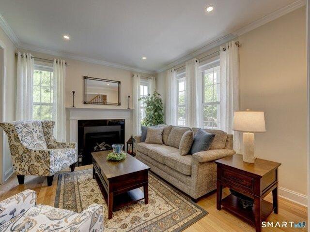 condo with 3 bedroom, Windsor CT ES104543394