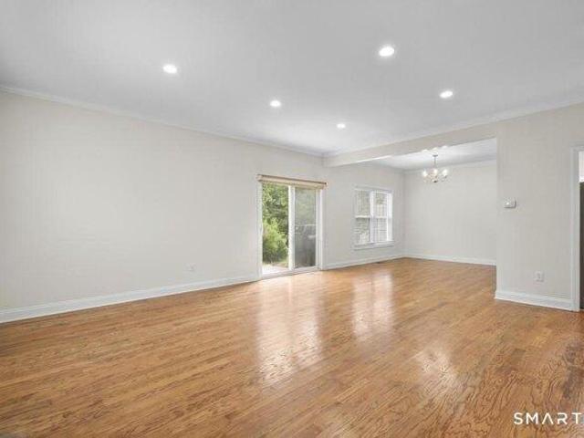 condo with 3 bedroom, Wilton CT ES104566829