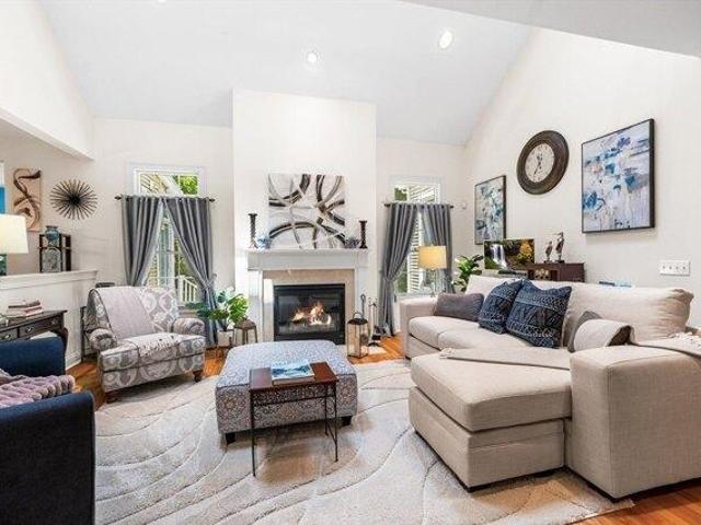 condo with 3 bedroom, Wilbraham MA ES104542150