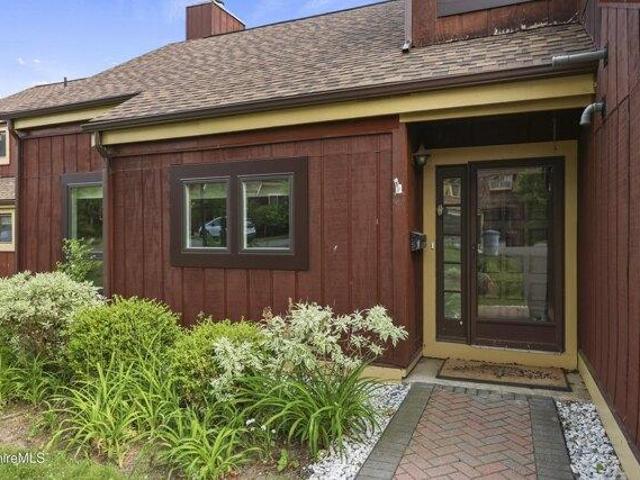 condo with 3 bedroom, Williamstown MA DS103808522