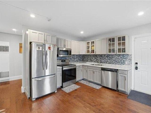 condo with 3 bedroom, Woonsocket RI DS103250189