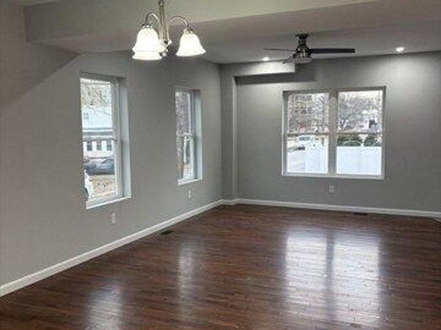 condo with 3 bedroom, Woonsocket RI ES104409358