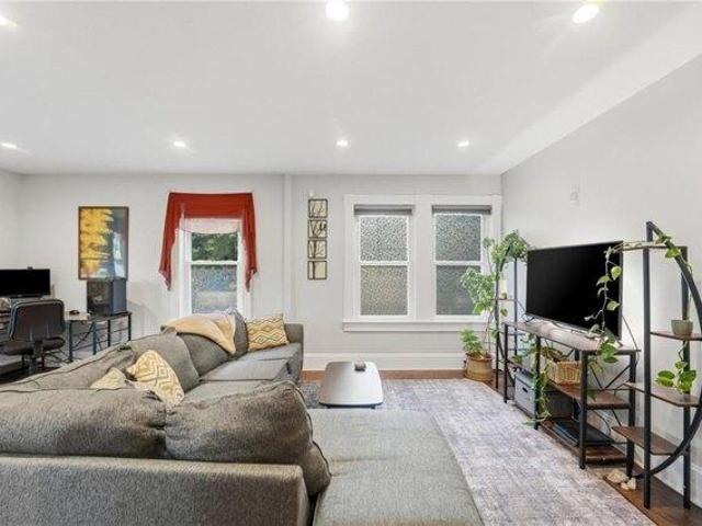 condo with 3 bedroom, Woonsocket RI ES105144784