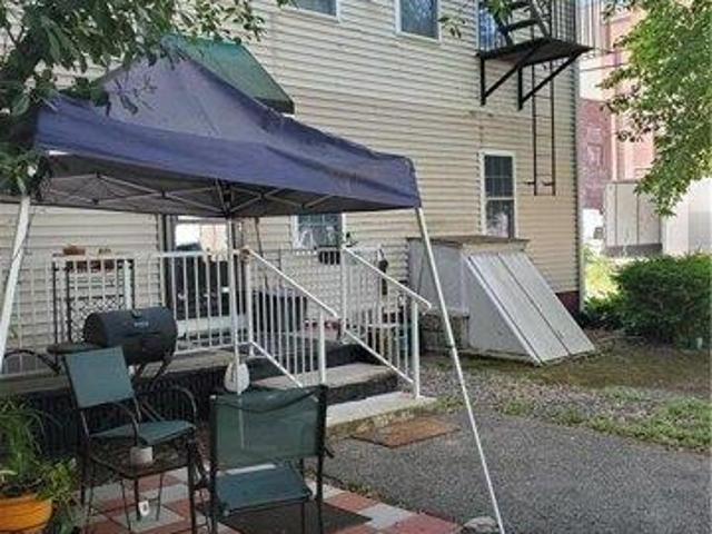 condo with 3 bedroom, Woonsocket RI ES103621162
