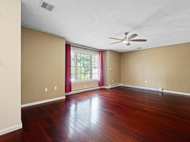 condo with 3 bedroom, Worcester MA DS104237765