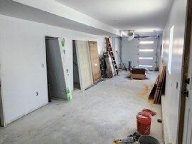condo with 3 bedroom, Worcester MA ES102825738