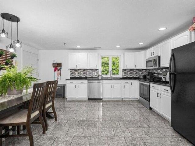 condo with 3 bedroom, Worcester MA ES103444705