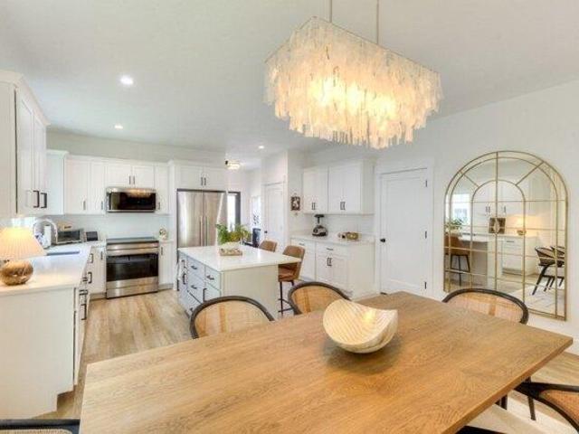 condo with 3 bedroom, Worcester MA ES105114046