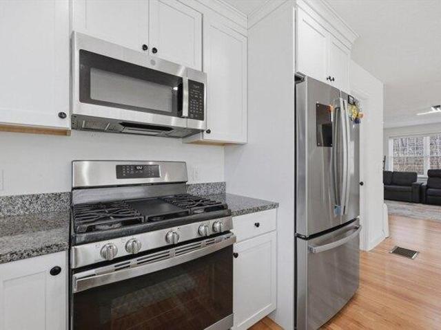 condo with 3 bedroom, Worcester MA ES105156914