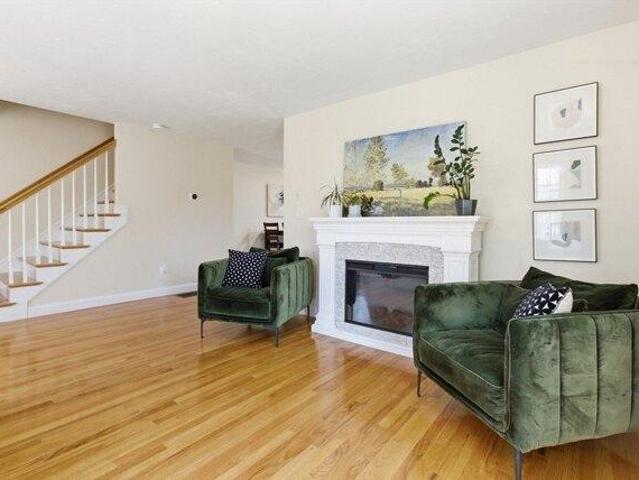 condo with 3 bedroom, Abington MA ES103221921