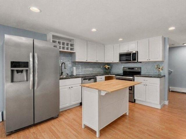 condo with 3 bedroom, Amesbury MA DS103495739