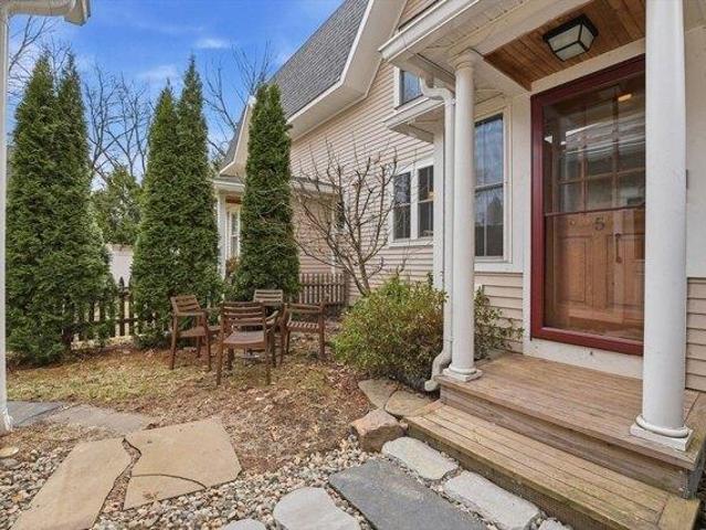 condo with 3 bedroom, Amherst MA DS102591905