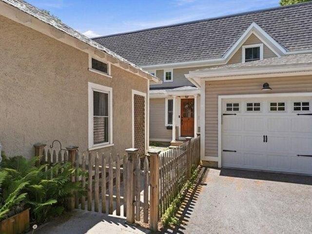 condo with 3 bedroom, Amherst MA DS103809920