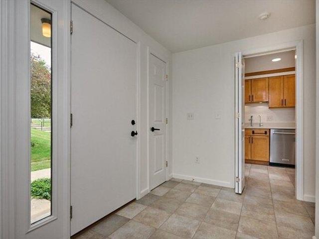condo with 3 bedroom, Amherst MA ES103773974